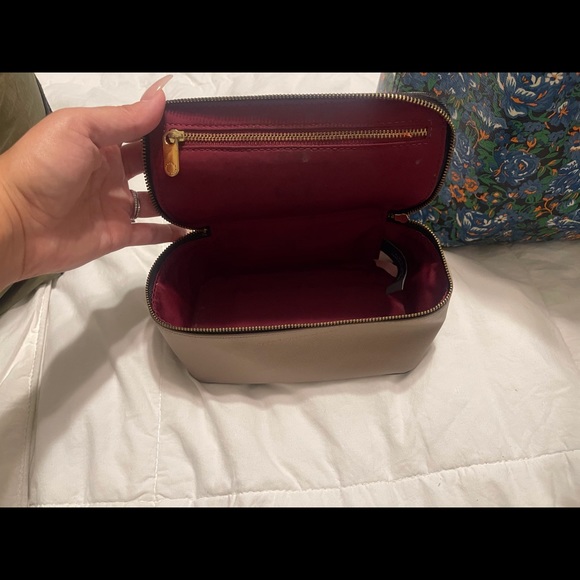 Marc Jacobs | Accessories | Marc Jacobs Large Cosmetic Case | Poshmark